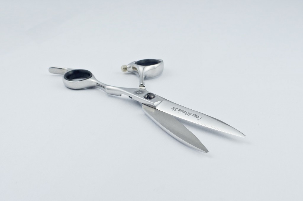Miracle Slit – Gasp Scissors